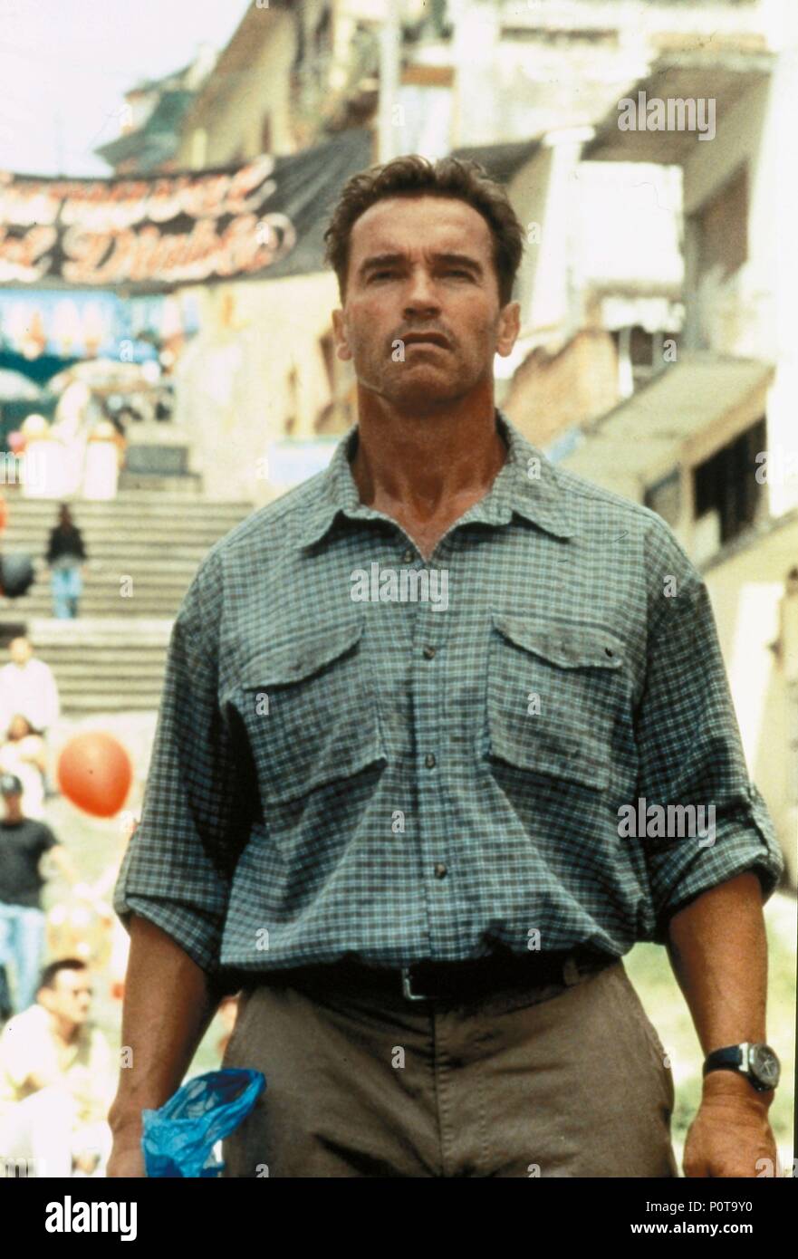 Arnold schwarzenegger collateral damage 2002 -Fotos und -Bildmaterial ...