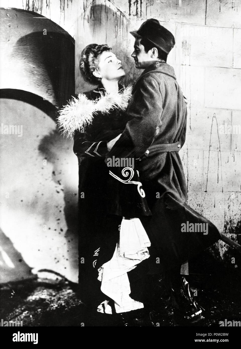 La ronde 1950 simone signoret -Fotos und -Bildmaterial in hoher ...