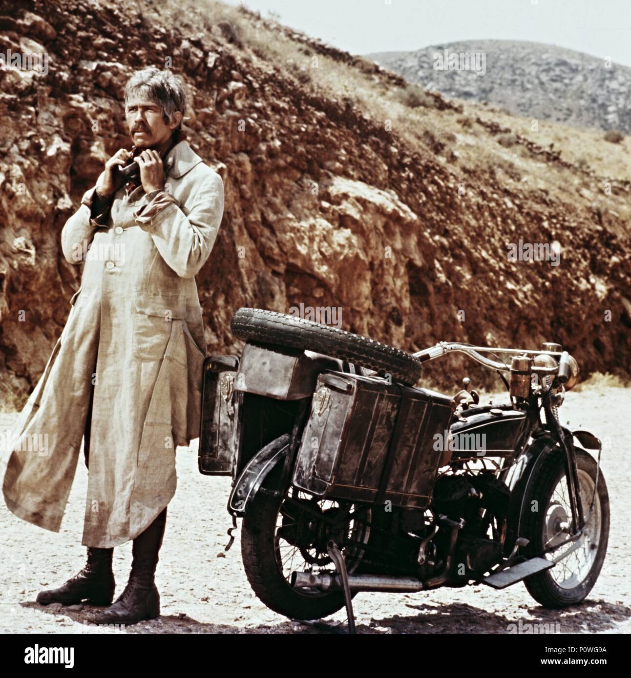 Giu la testa -Fotos und -Bildmaterial in hoher Auflösung – Alamy