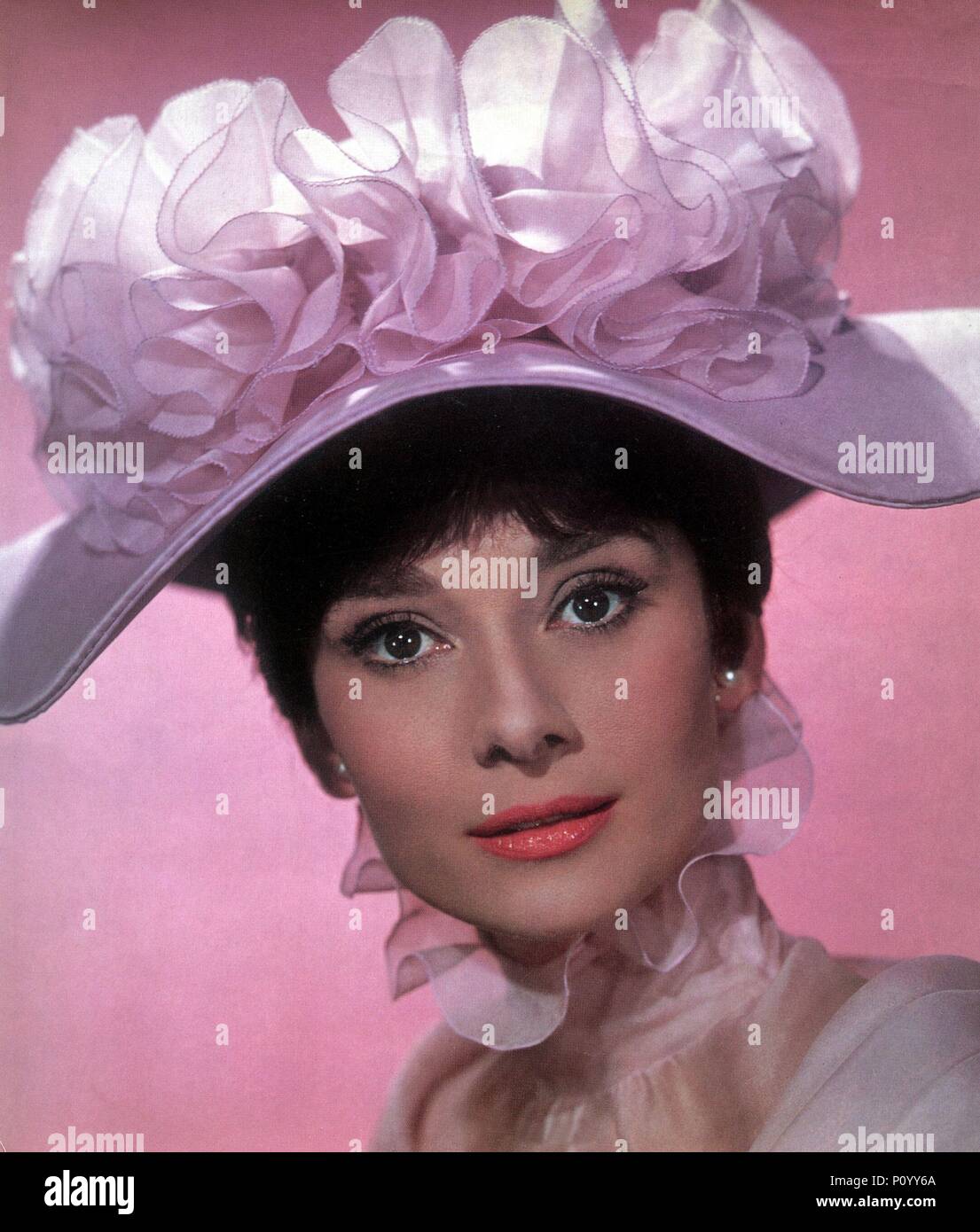 Audrey pink -Fotos und -Bildmaterial in hoher Auflösung – Alamy