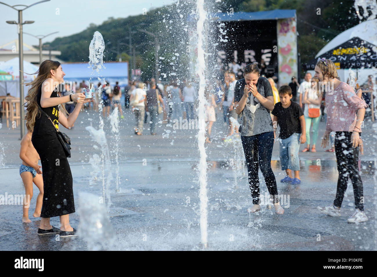 Starke hitze kiew ukraine -Fotos und -Bildmaterial in hoher Auflösung ...