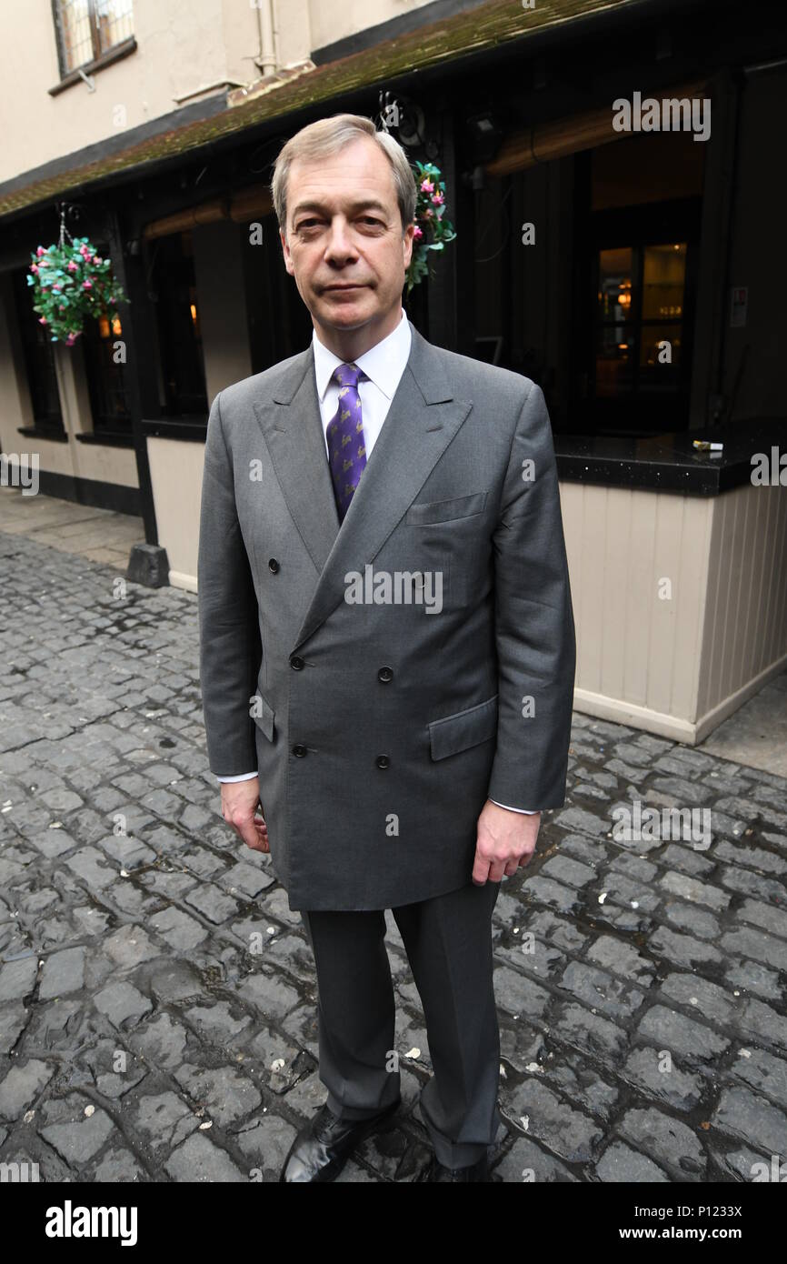 Der einzige Weg ist, Brexit!" Ehemaliges UKIP Leader Nigel Farage macht ...