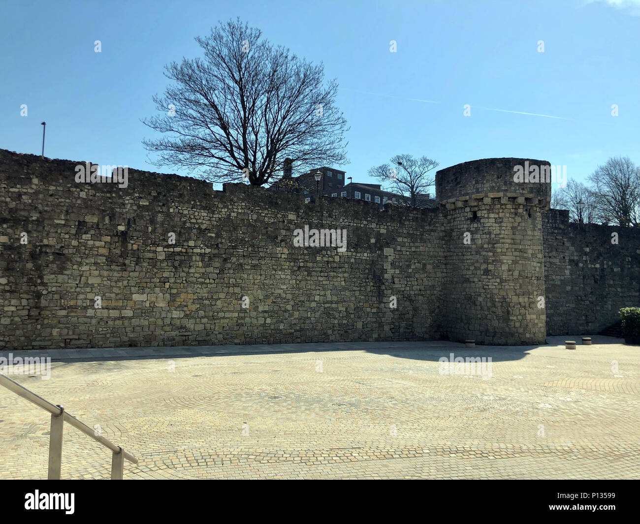 Stadtmauern alt -Fotos und -Bildmaterial in hoher Auflösung – Alamy