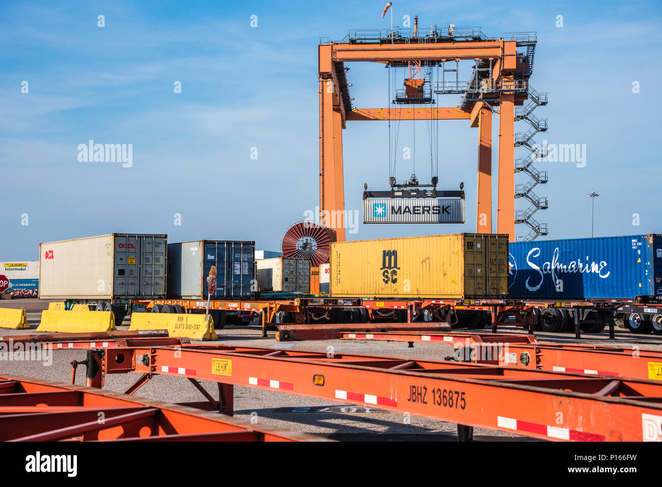 Bnsf eisenbahnkran -Fotos und -Bildmaterial in hoher Auflösung – Alamy