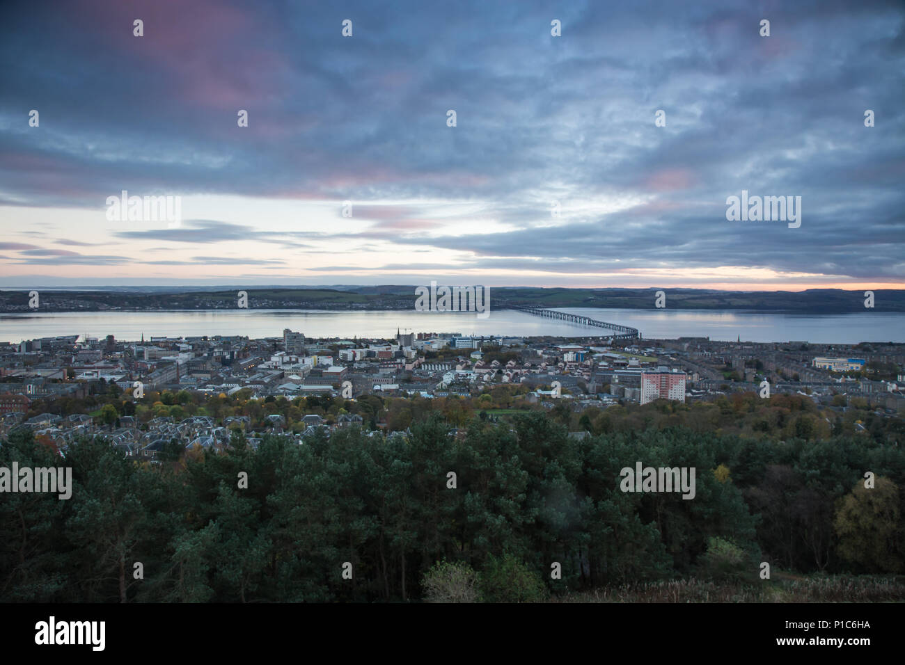 Der law hill dundee -Fotos und -Bildmaterial in hoher Auflösung – Alamy