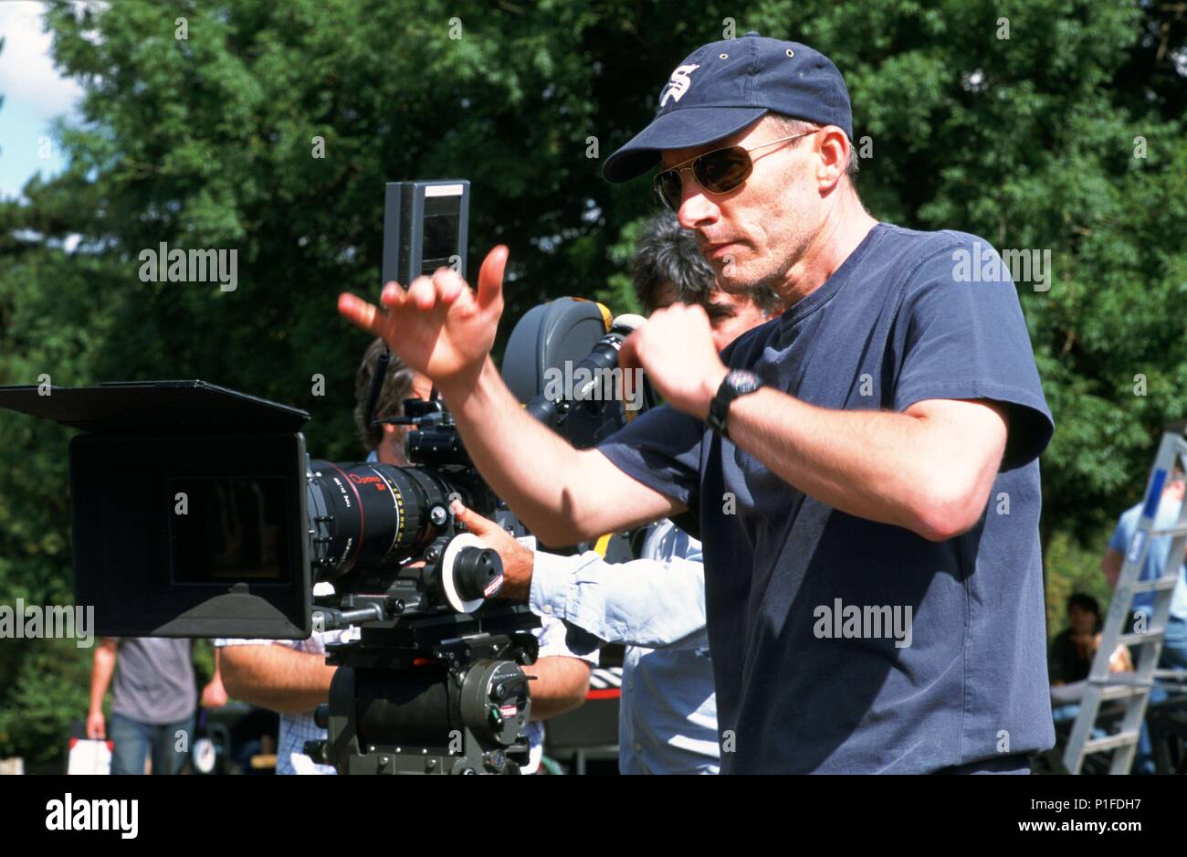 Regisseur simon ufer -Fotos und -Bildmaterial in hoher Auflösung – Alamy