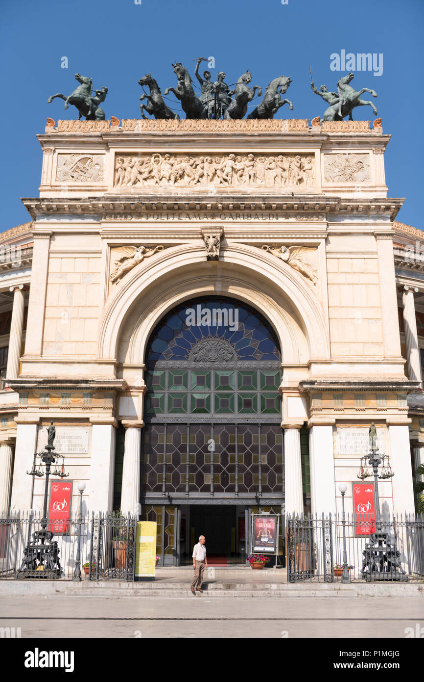 Piazza politeama palermo sicily italy -Fotos und -Bildmaterial in hoher ...