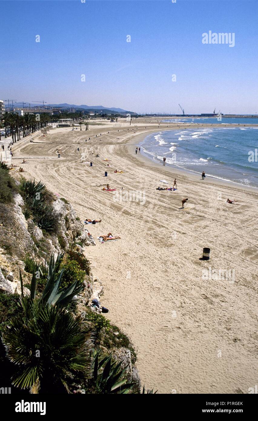 Spanien - Katalonien - Garraf (Bezirk) - Barcelona. Vilanova i la Geltrú, Playa / Platja de les ...