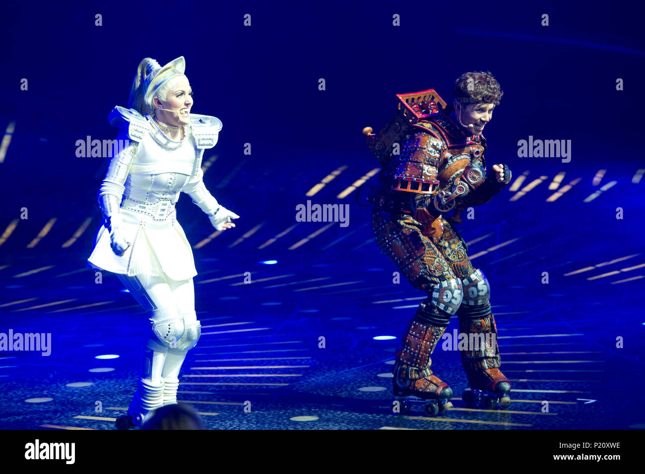 Starlight express pearl -Fotos und -Bildmaterial in hoher Auflösung – Alamy