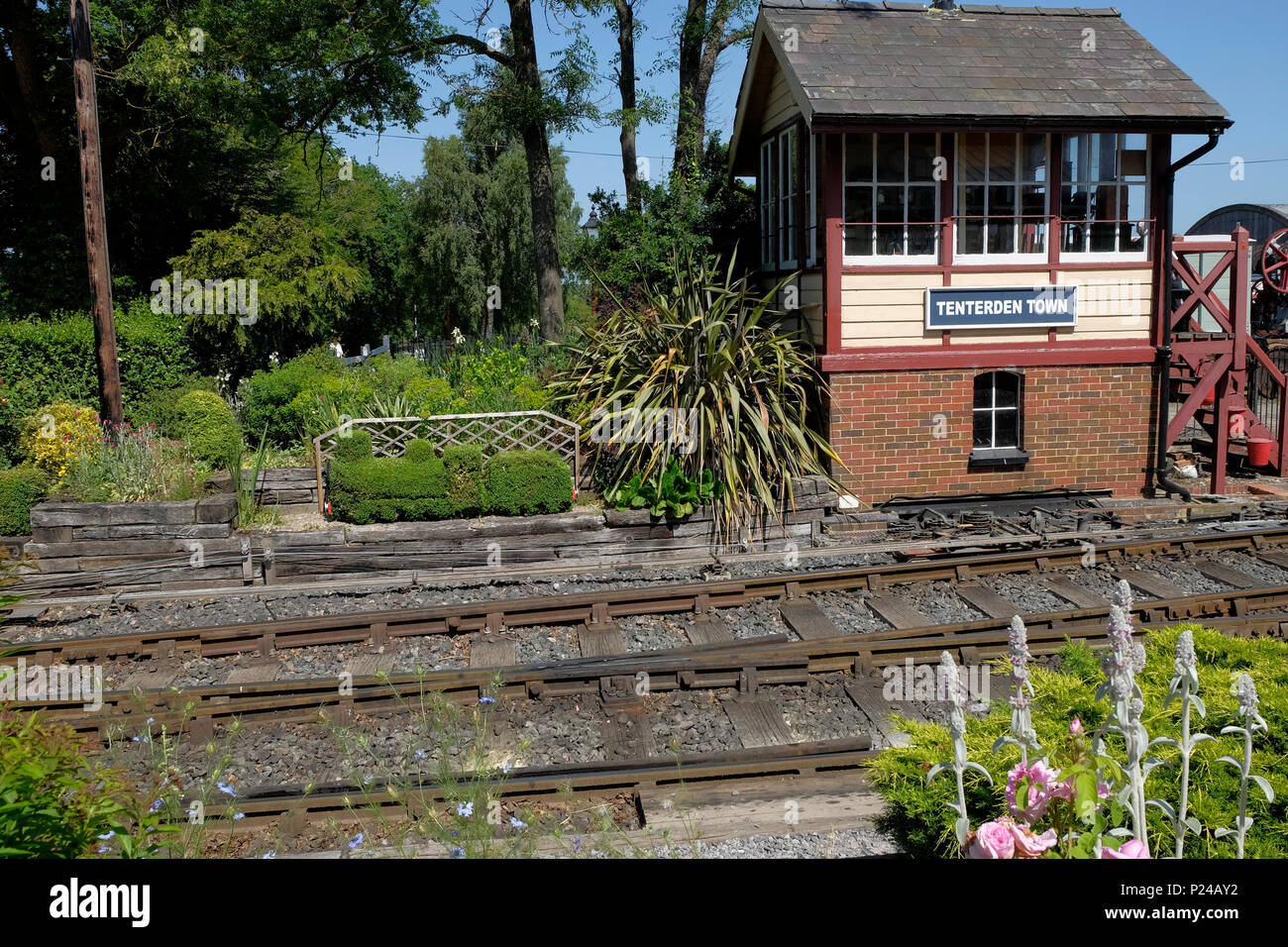 Tenterden railway station -Fotos und -Bildmaterial in hoher Auflösung ...