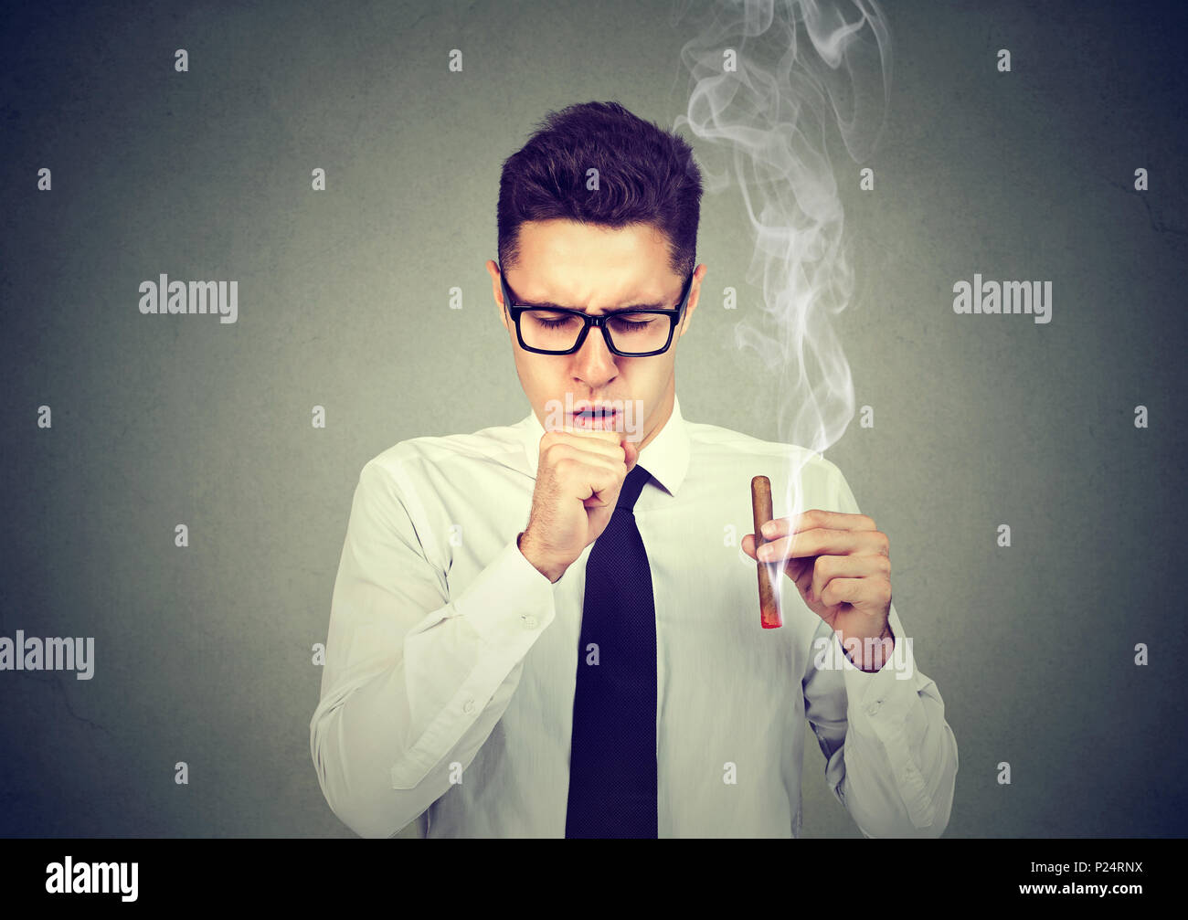 Raucher lunge -Fotos und -Bildmaterial in hoher Auflösung – Alamy