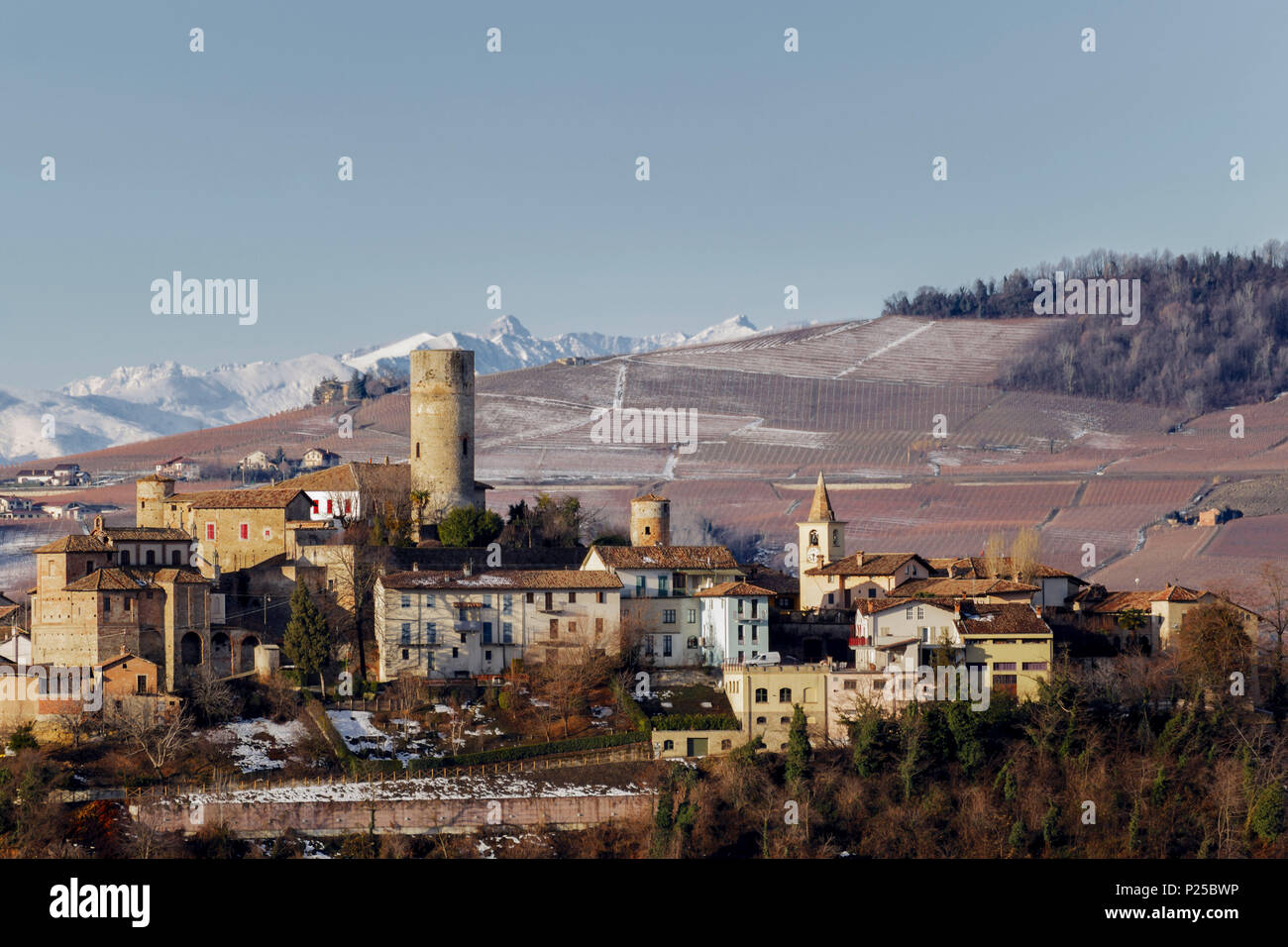 Langhe, Cuneo, Piemont, Italien. Barolo wein Region, Castiglione ...
