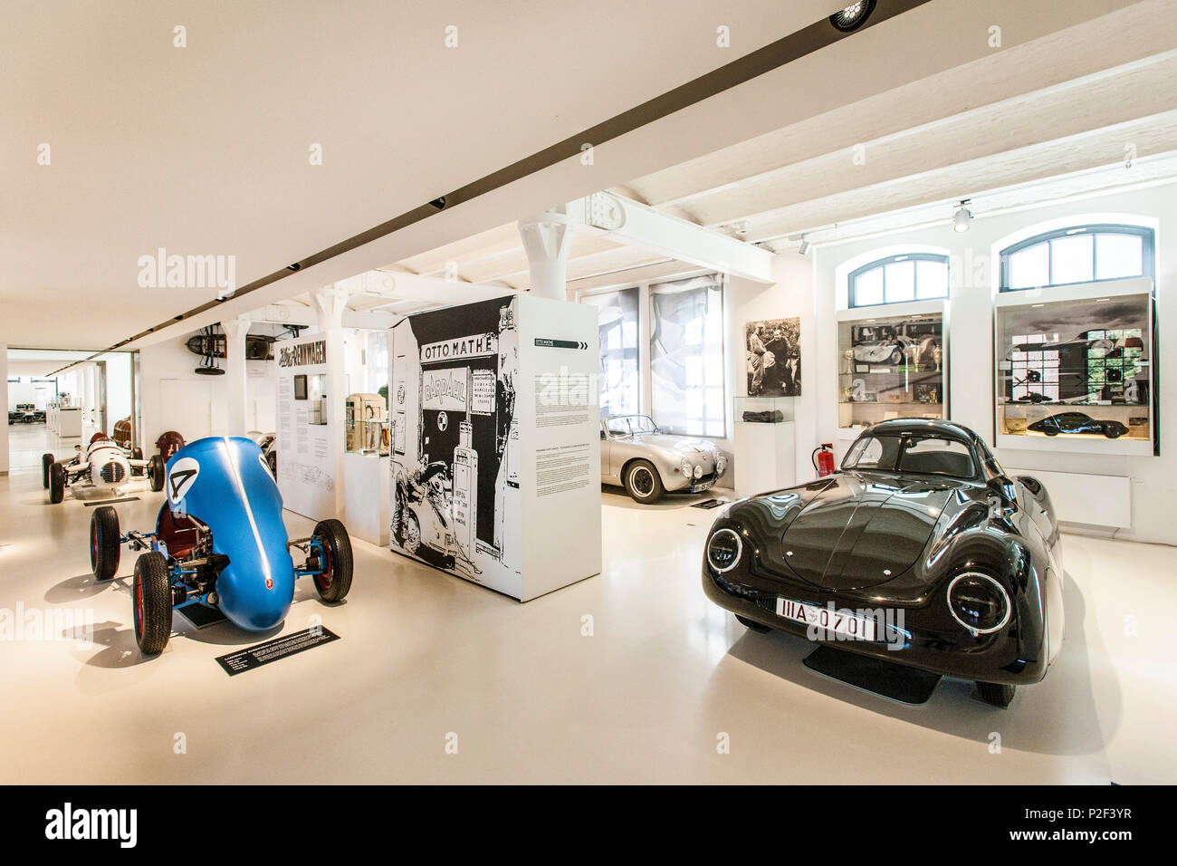 Der Prototyp Auto Museum in der Hafencity Hamburg, Norddeutschland ...