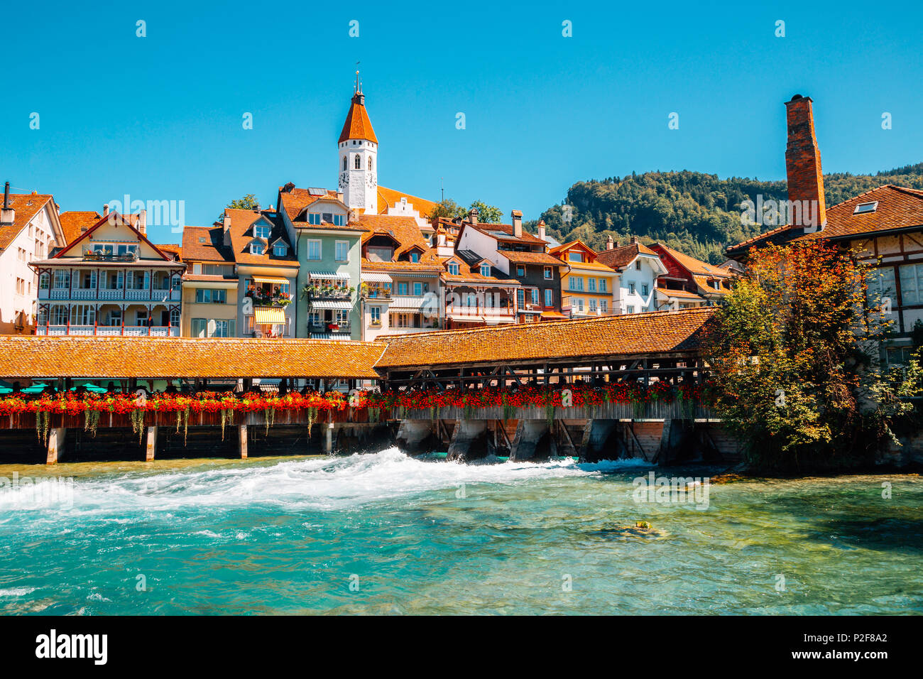 Altstadt in thun schloss thun -Fotos und -Bildmaterial in hoher ...