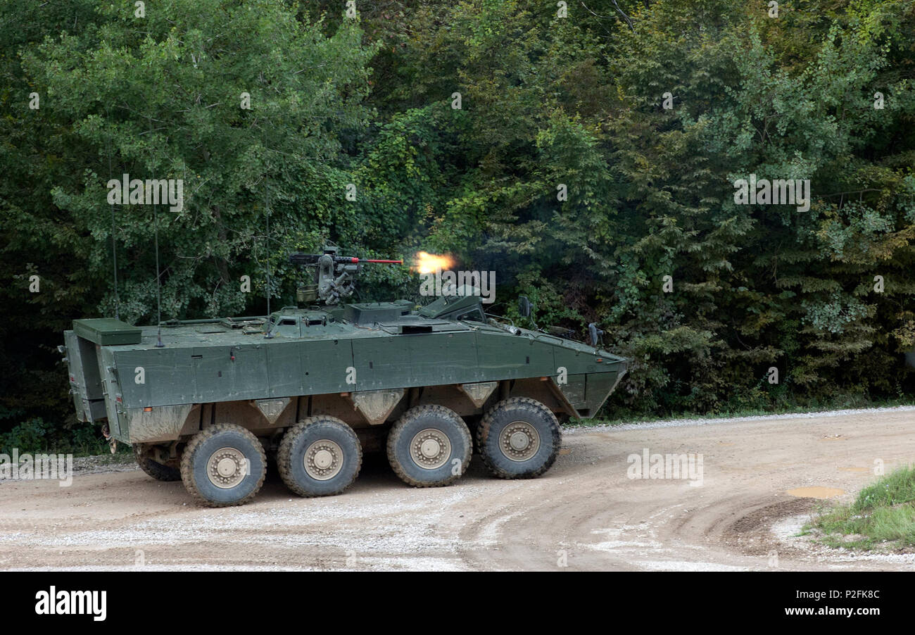 Patria armored modular vehicle -Fotos und -Bildmaterial in hoher ...