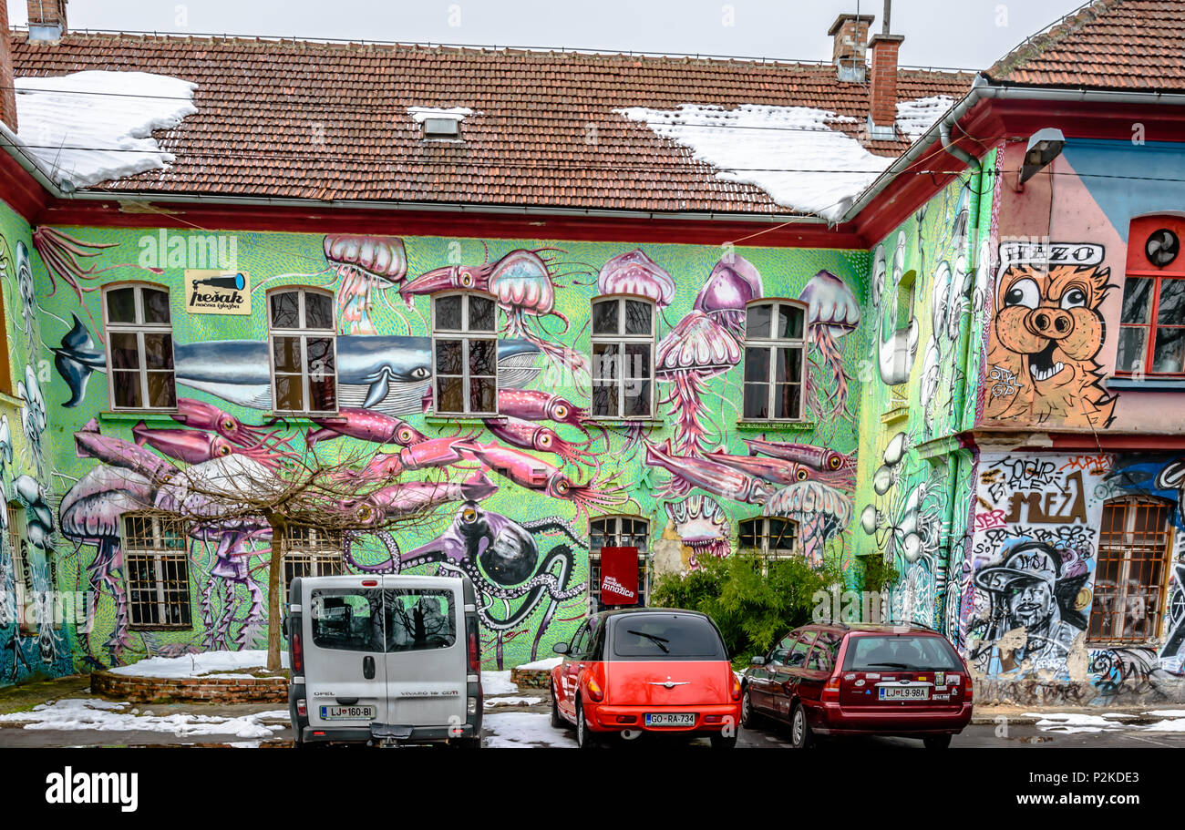 Metelkova city -Fotos und -Bildmaterial in hoher Auflösung – Alamy