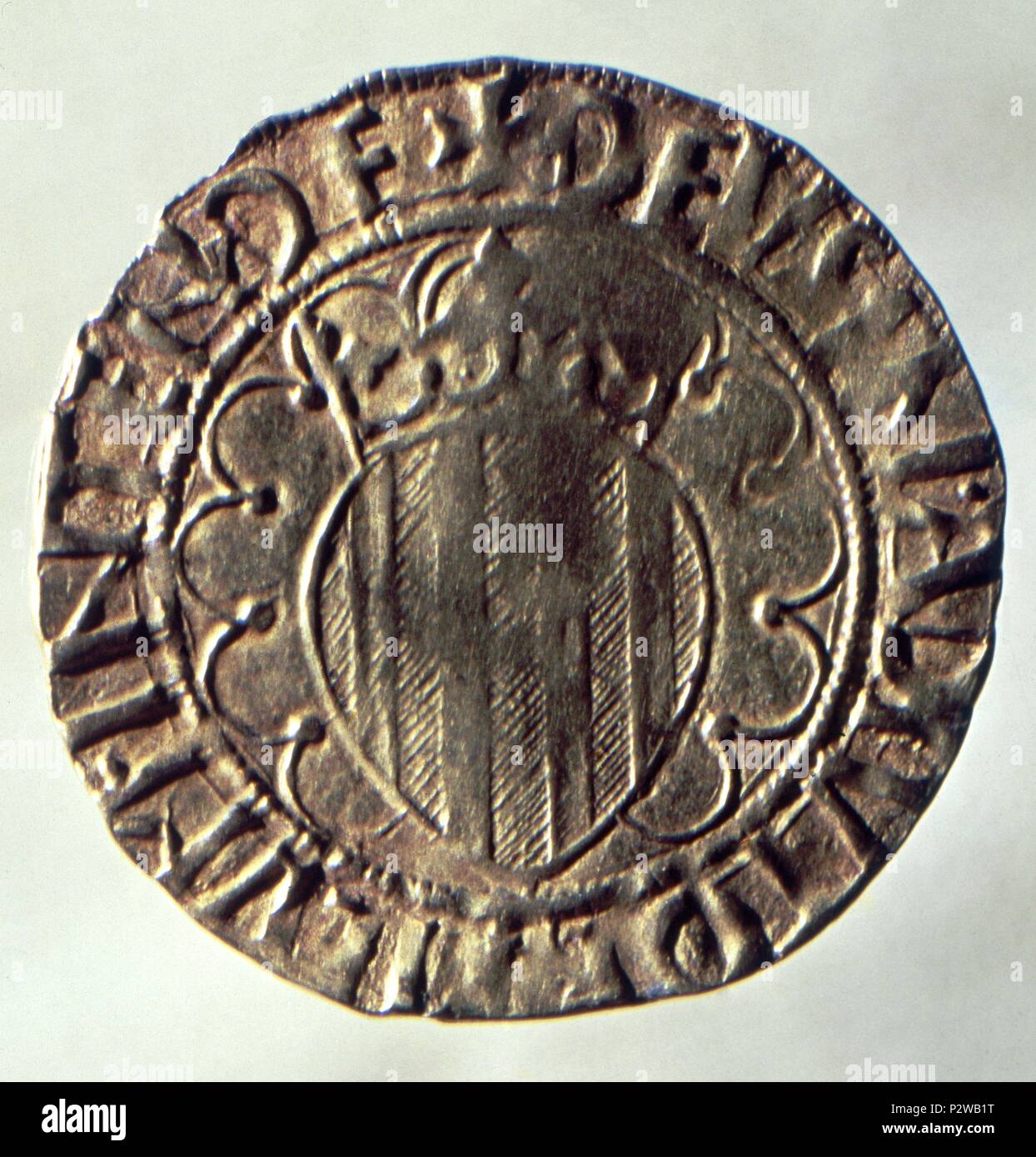 MONEDA DE ORO DE LA CORONA DE ARAGON - SIGLO XV-DET MONEDA CON ESCUDO ...