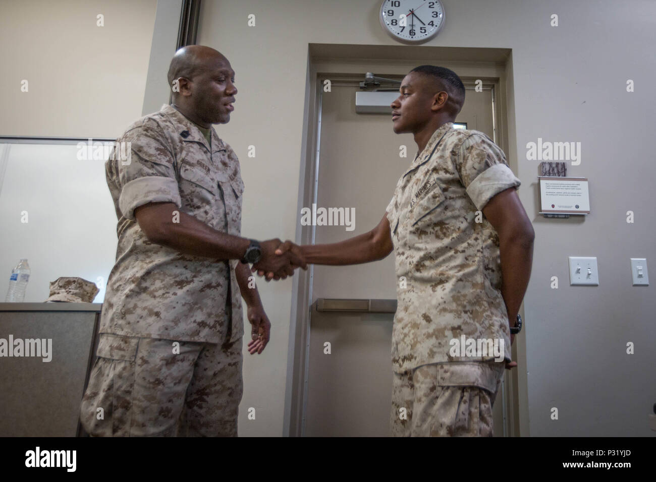 Die 18 Sergeant Major des Marine Corps, Ronald L. Grün, besuche Marines ...