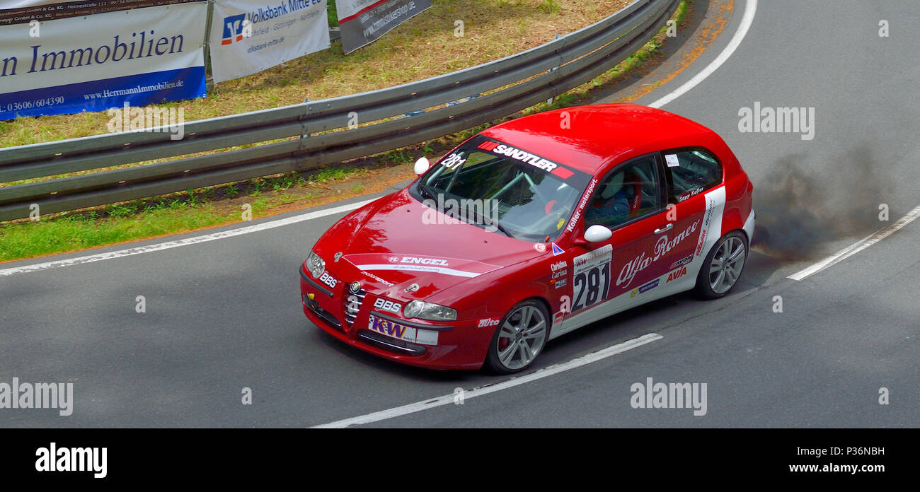 Auto rennen -Fotos und -Bildmaterial in hoher Auflösung – Alamy
