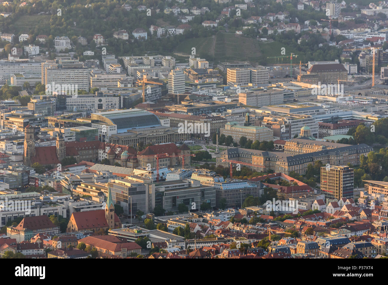 Schlossplatz stuttgart luftbild -Fotos und -Bildmaterial in hoher ...