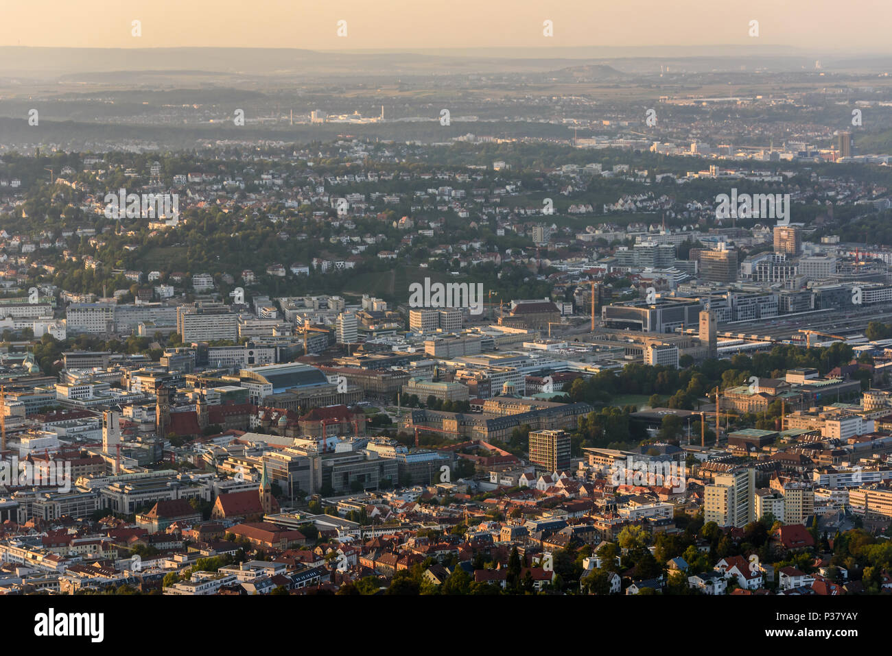 Schlossplatz stuttgart luftbild -Fotos und -Bildmaterial in hoher ...