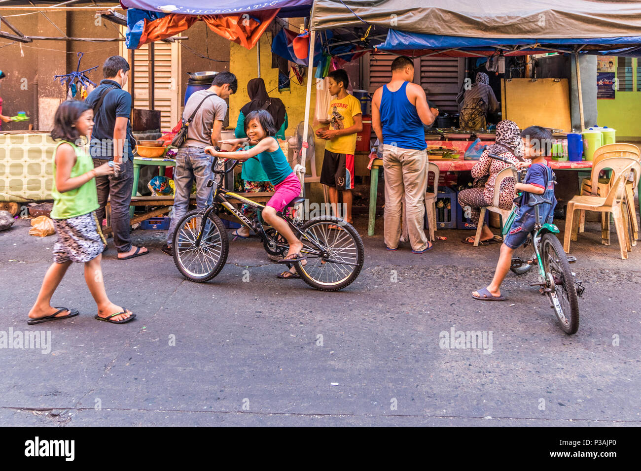 Manila street market -Fotos und -Bildmaterial in hoher Auflösung – Alamy