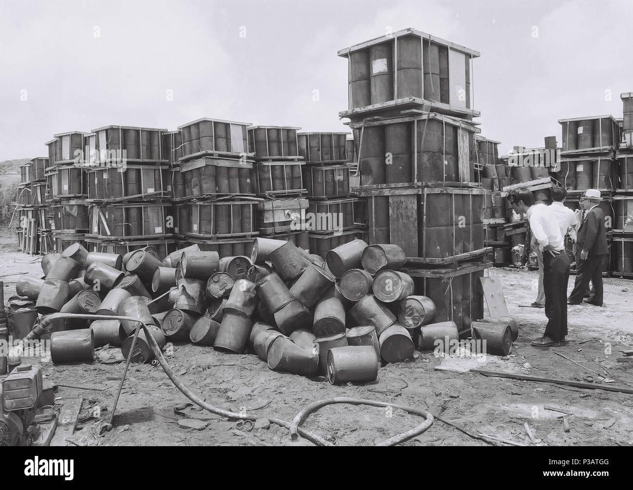 060015 Pentachlorphenol (PCP) spill Okinawa 2 Stockfotografie - Alamy