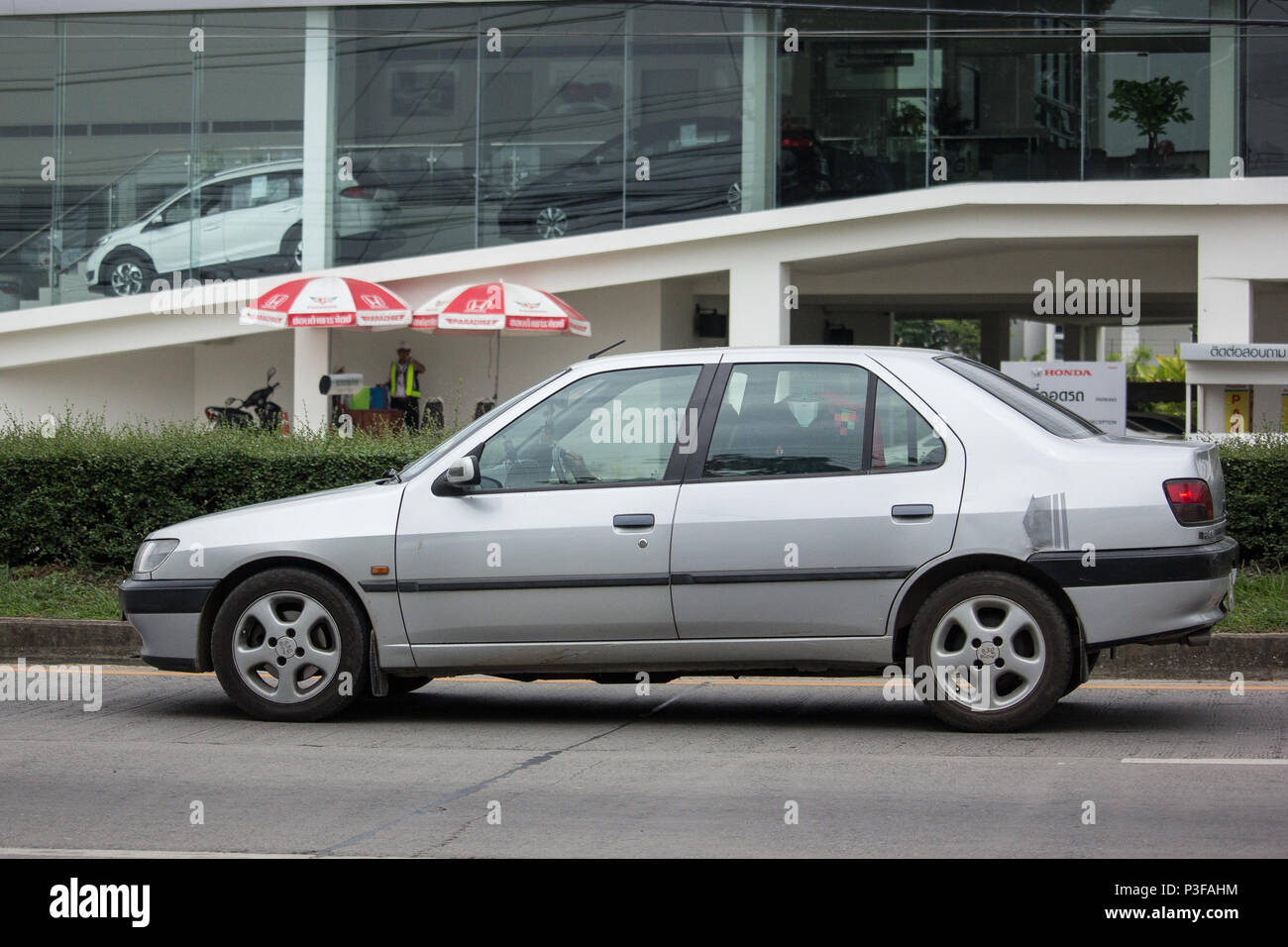 CHIANG MAI, THAILAND - 17. JUNI 2018: Private altes Auto, Peugeot 306 ...