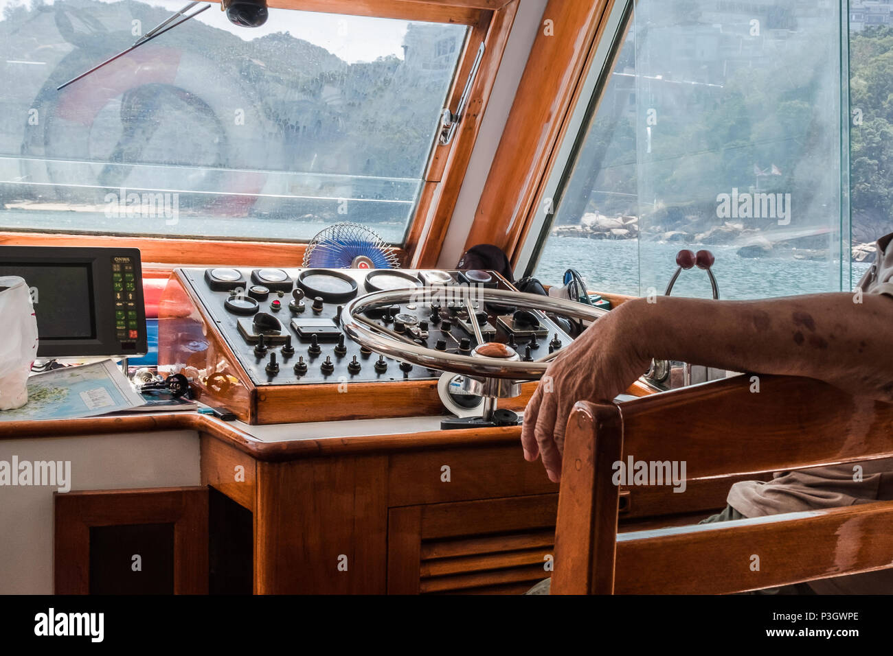 Navigator cockpit -Fotos und -Bildmaterial in hoher Auflösung – Alamy