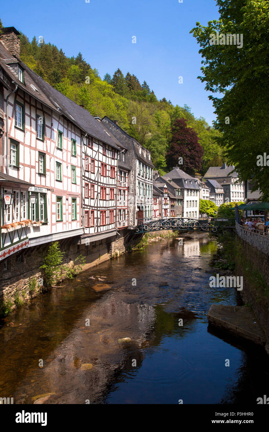 Deutschland, Eifel, die Stadt Monschau, historische Stadt am Fluss Rur ... Deutschland, Eifel, die Stadt Monschau, historische Stadt am Fluss Rur ...