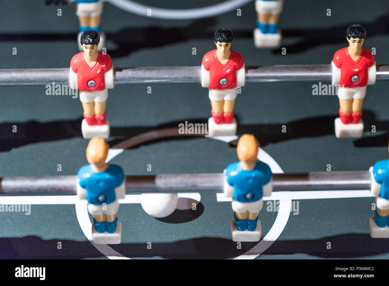 Miniaturfiguren erholung -Fotos und -Bildmaterial in hoher Auflösung ...