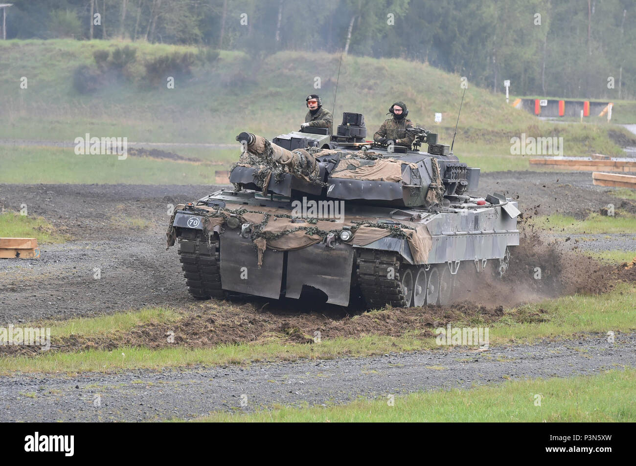 Leopard 2a6 tank -Fotos und -Bildmaterial in hoher Auflösung – Alamy
