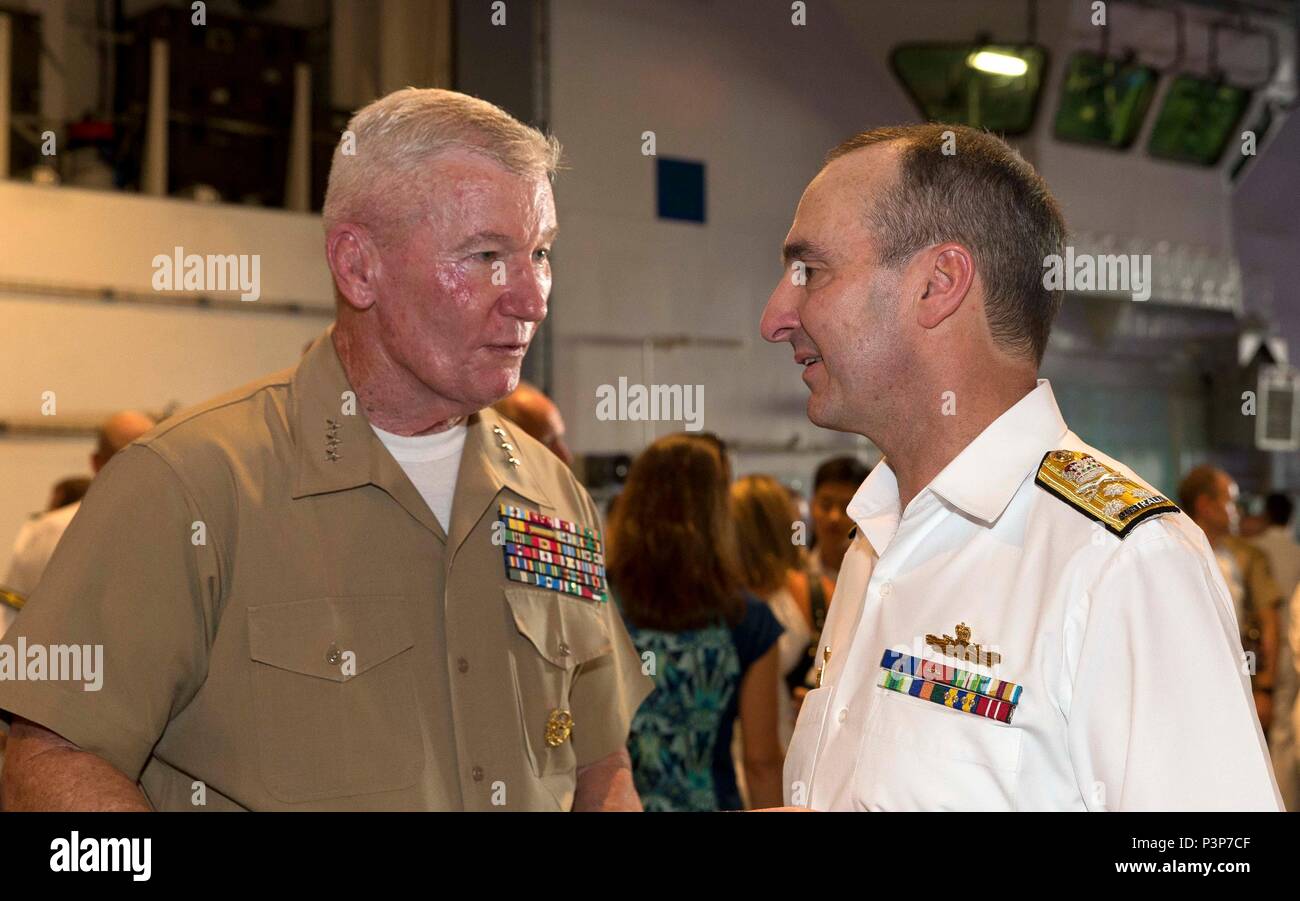 Generalleutnant john toolan -Fotos und -Bildmaterial in hoher Auflösung ...