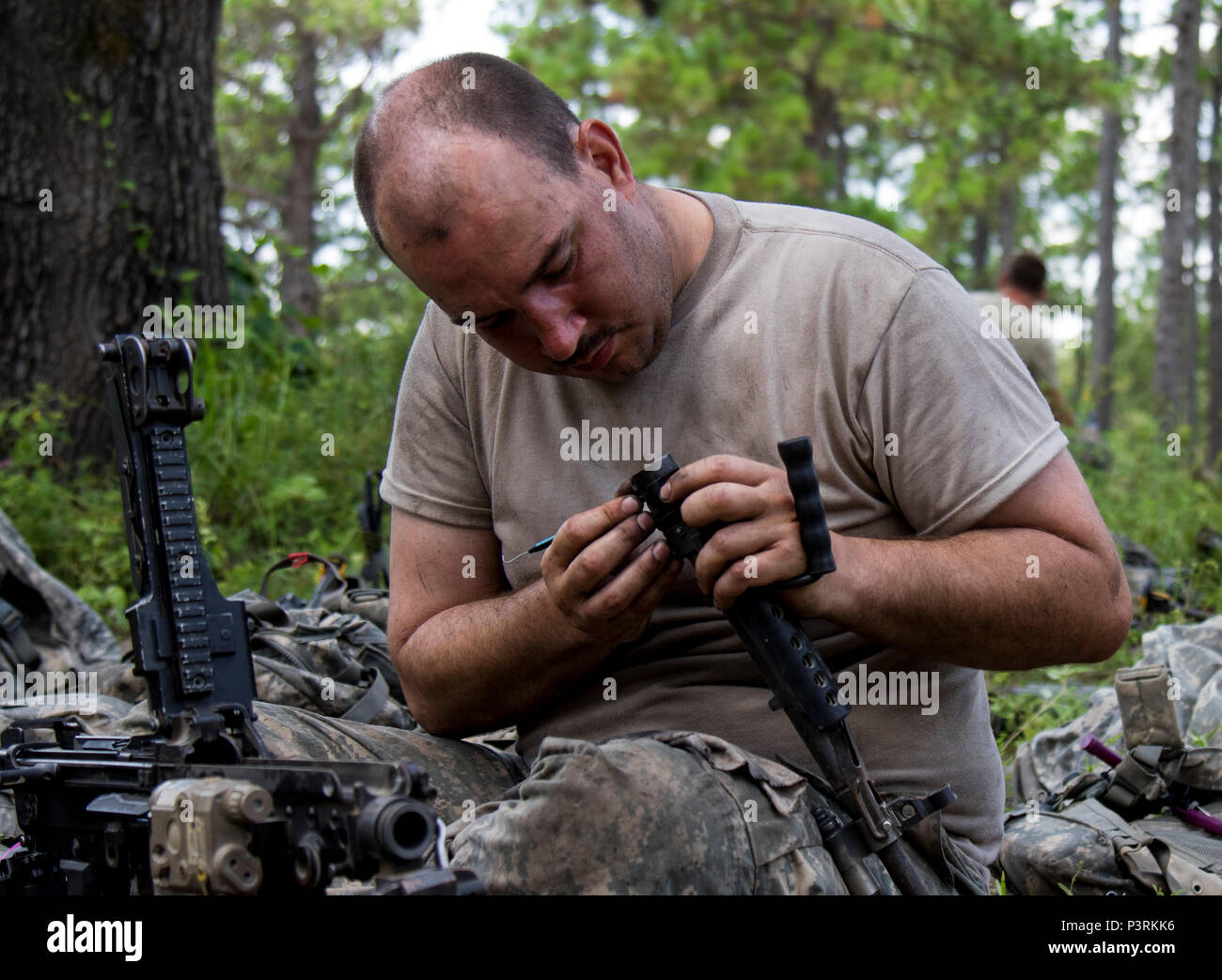 New York Army National Guard SPC. Ryan Rooney, ein infanterist mit Co.A ...