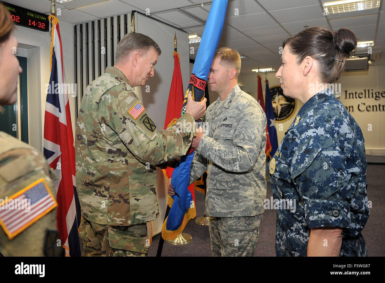 Joint intelligence operations center europa analytisches zentrum -Fotos ...