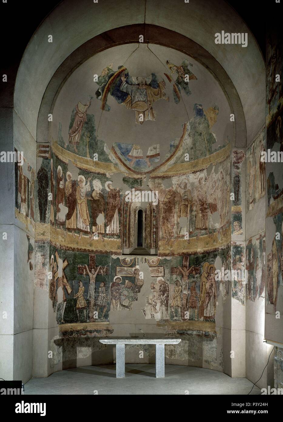 ABSIDE CON ROMANICAS PROCEDENTES PINTURAS DE LA IGLESIA DE SAN JULIAN Y ...