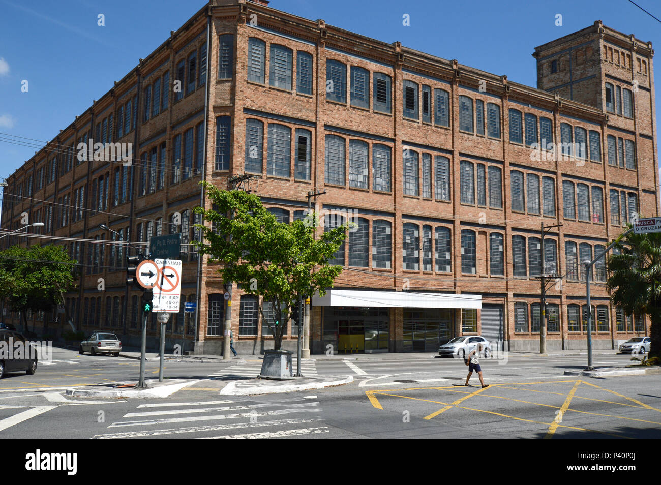 São Paulo Antiga. Fachada do Edifício da Antiga fàbrica Cotonifício ...