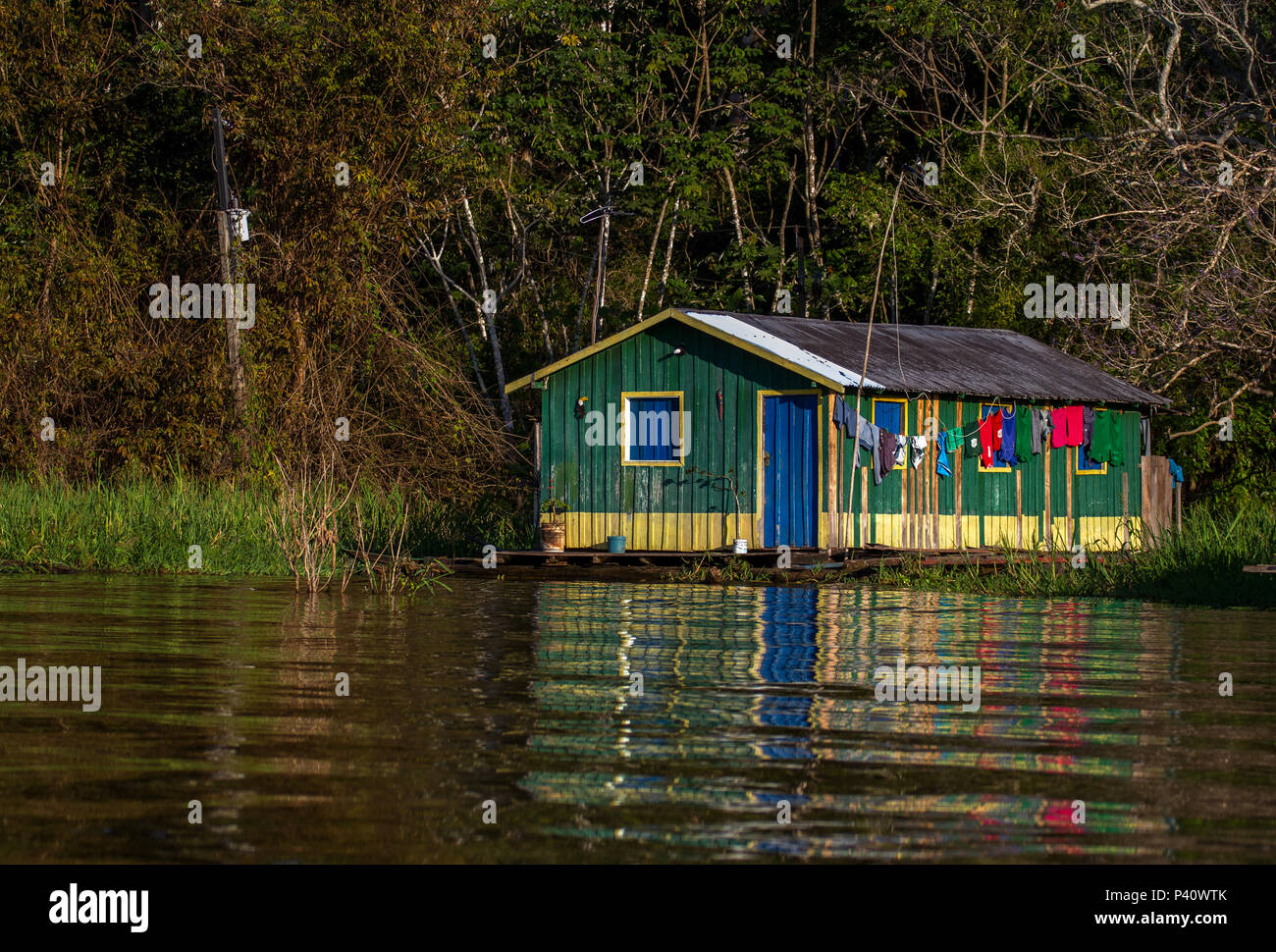 Uarini - bin Casas Casas de Madeira Casas Flutuantes Moradia ...