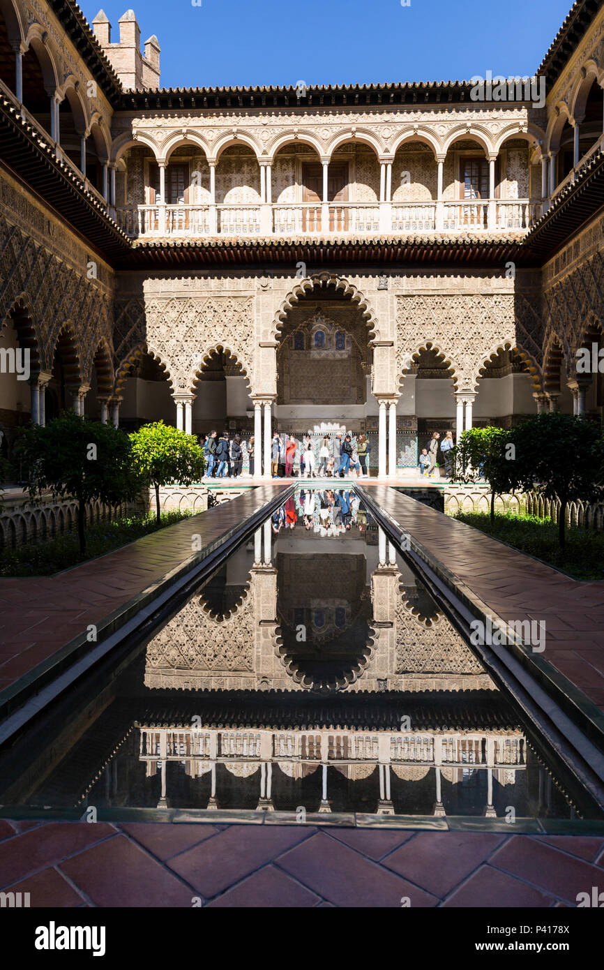Spanien Andalusien Alcazar Sevilla Innenhof Stockfotos und -bilder Kaufen - Alamy