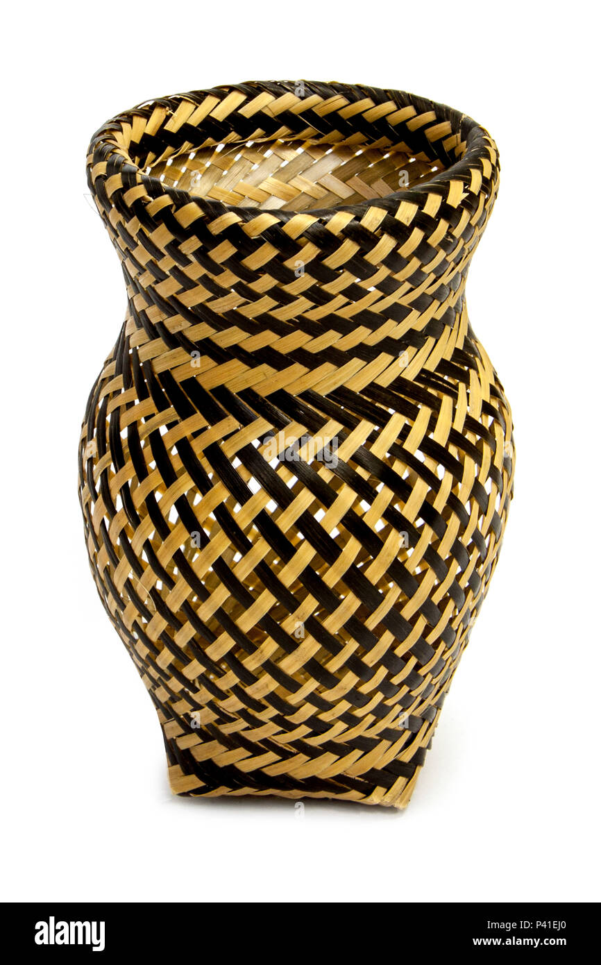 Etnia Tikuna ou Ticuna Cesto Cesto de Palha cestaria de palha palha ...