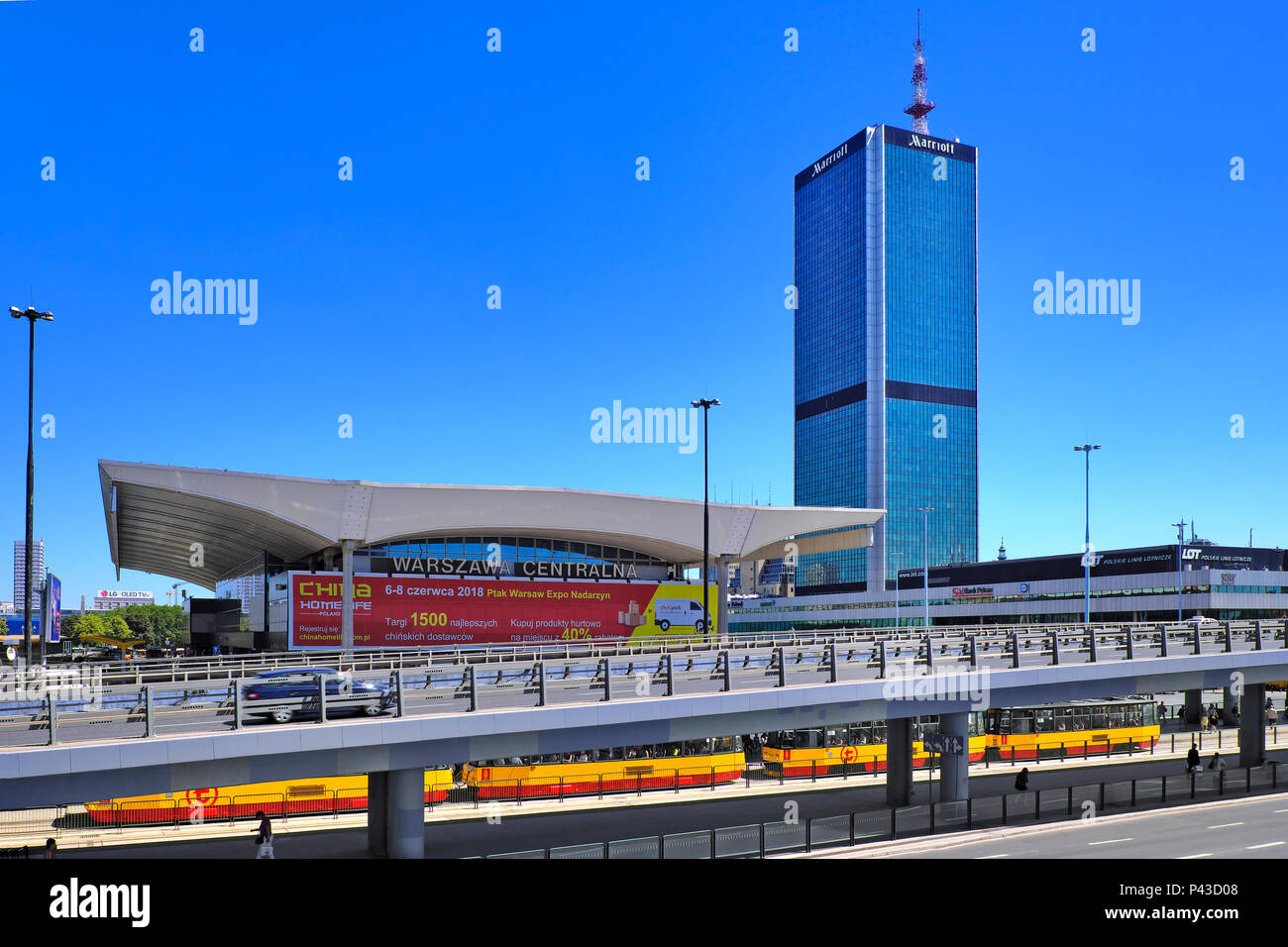 Hauptbahnhof warschau marriott hotel -Fotos und -Bildmaterial in hoher ...