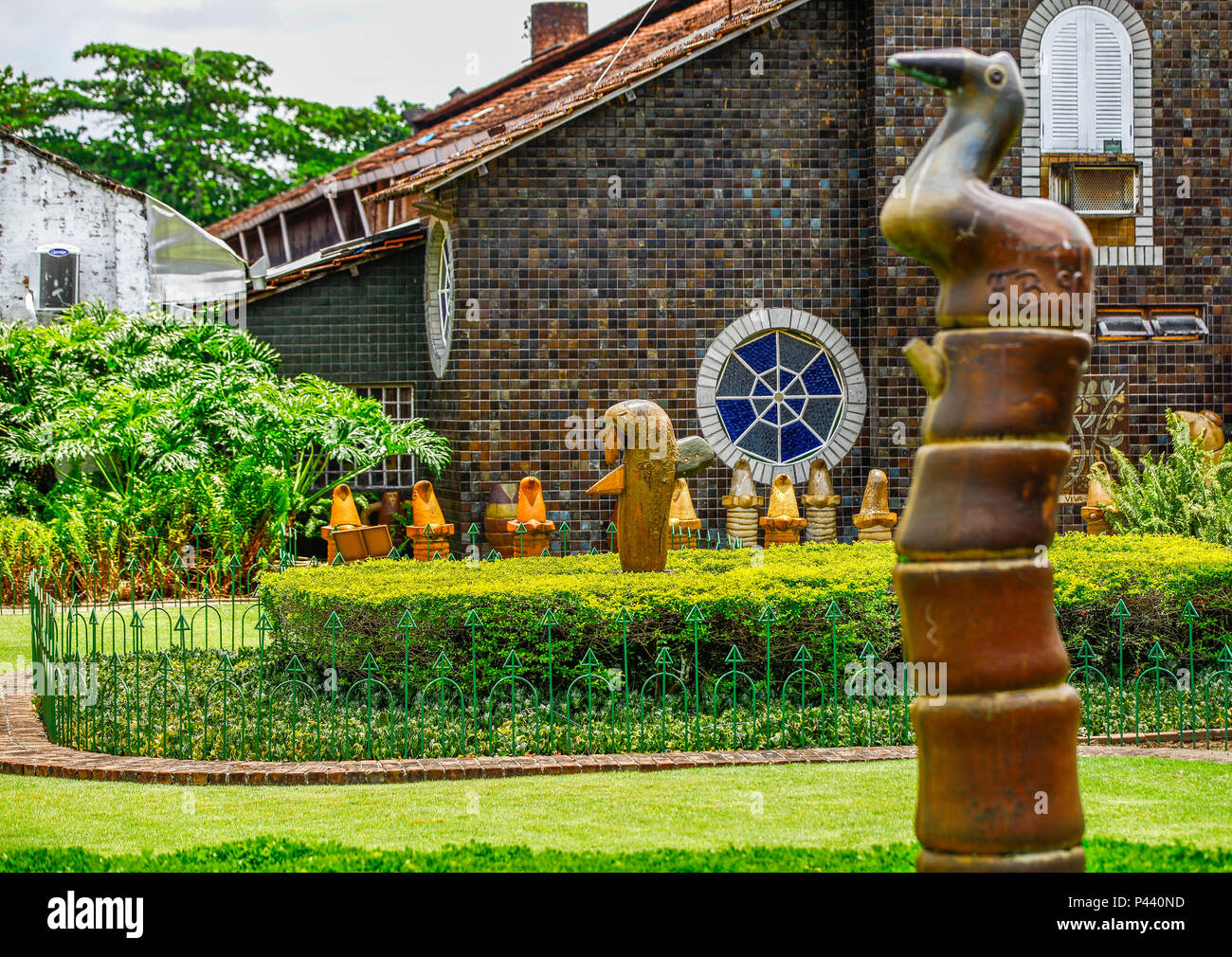 Maior escultor Vivo do Brasil, o pernambucano Francisco Brennand tem ...