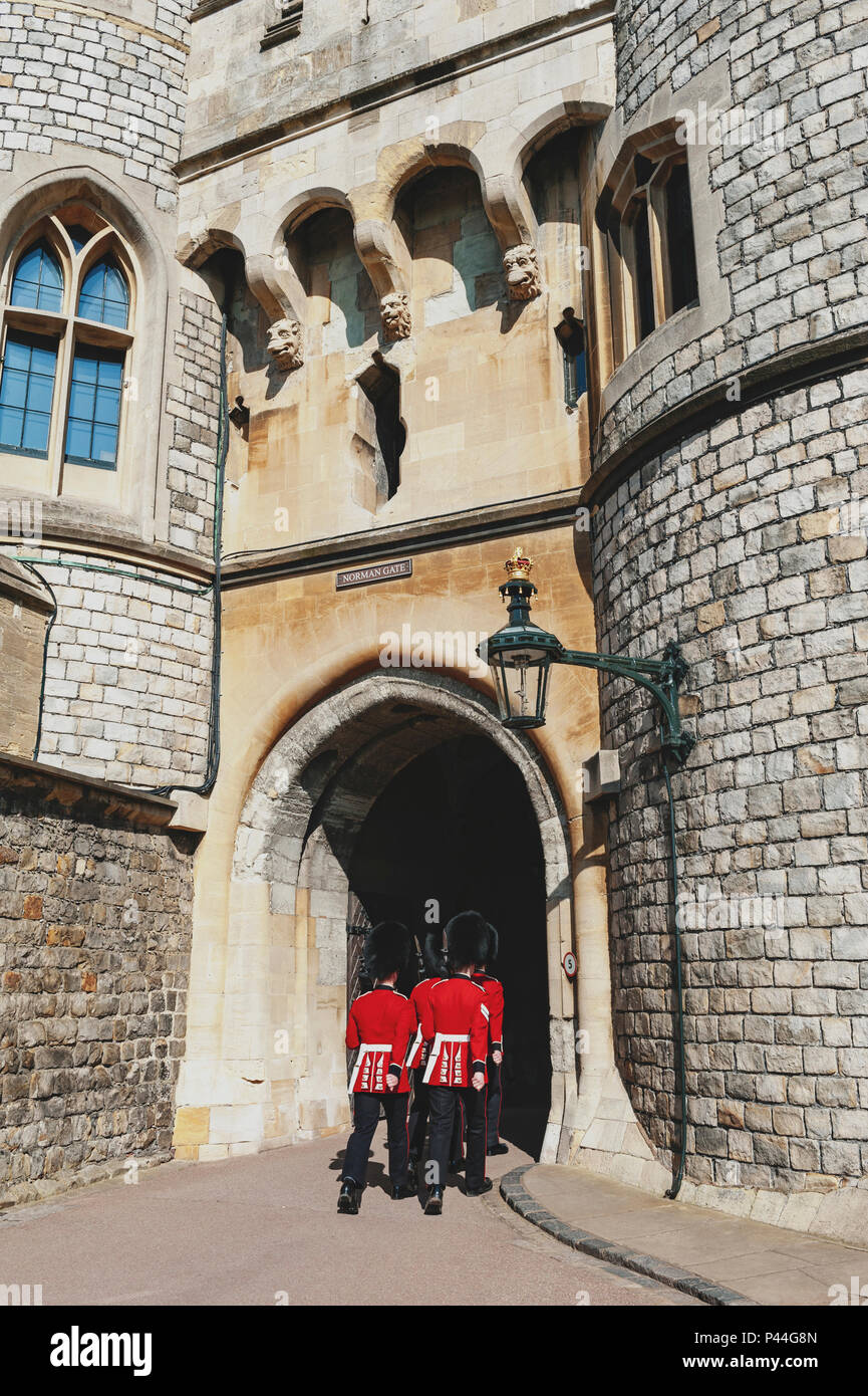 Normannisches tor windsor schloss -Fotos und -Bildmaterial in hoher ...