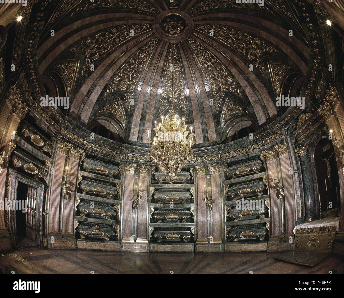 PANTEON REAL-DECORACION BARROCA - SIGLO XVII-(OJO DE PEZ). Autor: Giovanni Battista Crescenzi ...