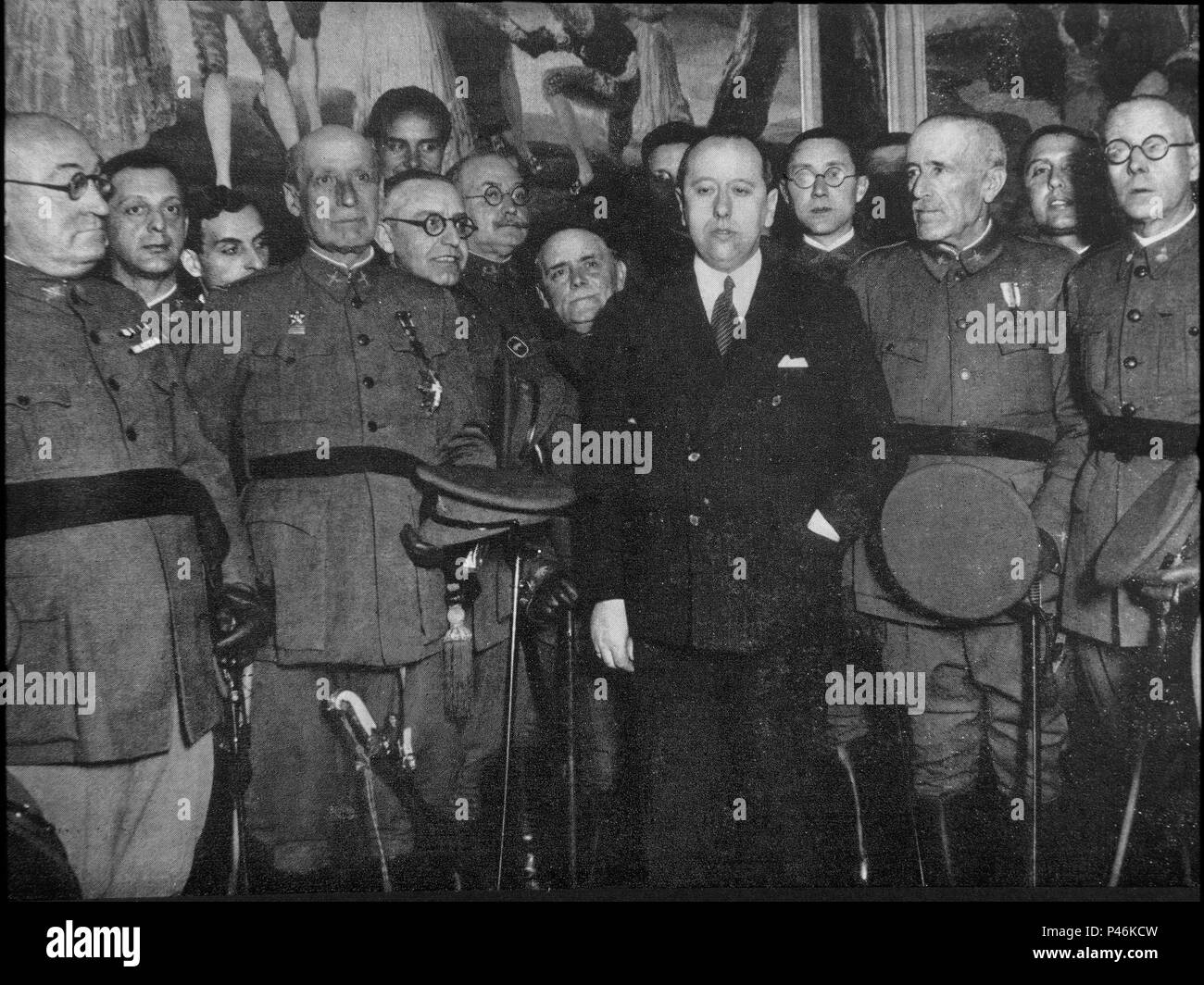 TOMA DE POSESION DE JOSE MARIA GIL ROBLES COMO MINISTRO DE LA GUERRA EN ...