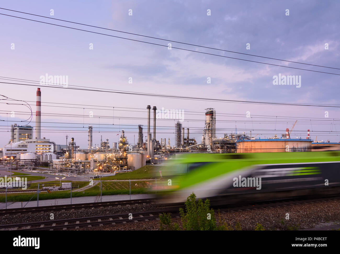 Omv refinery -Fotos und -Bildmaterial in hoher Auflösung – Alamy