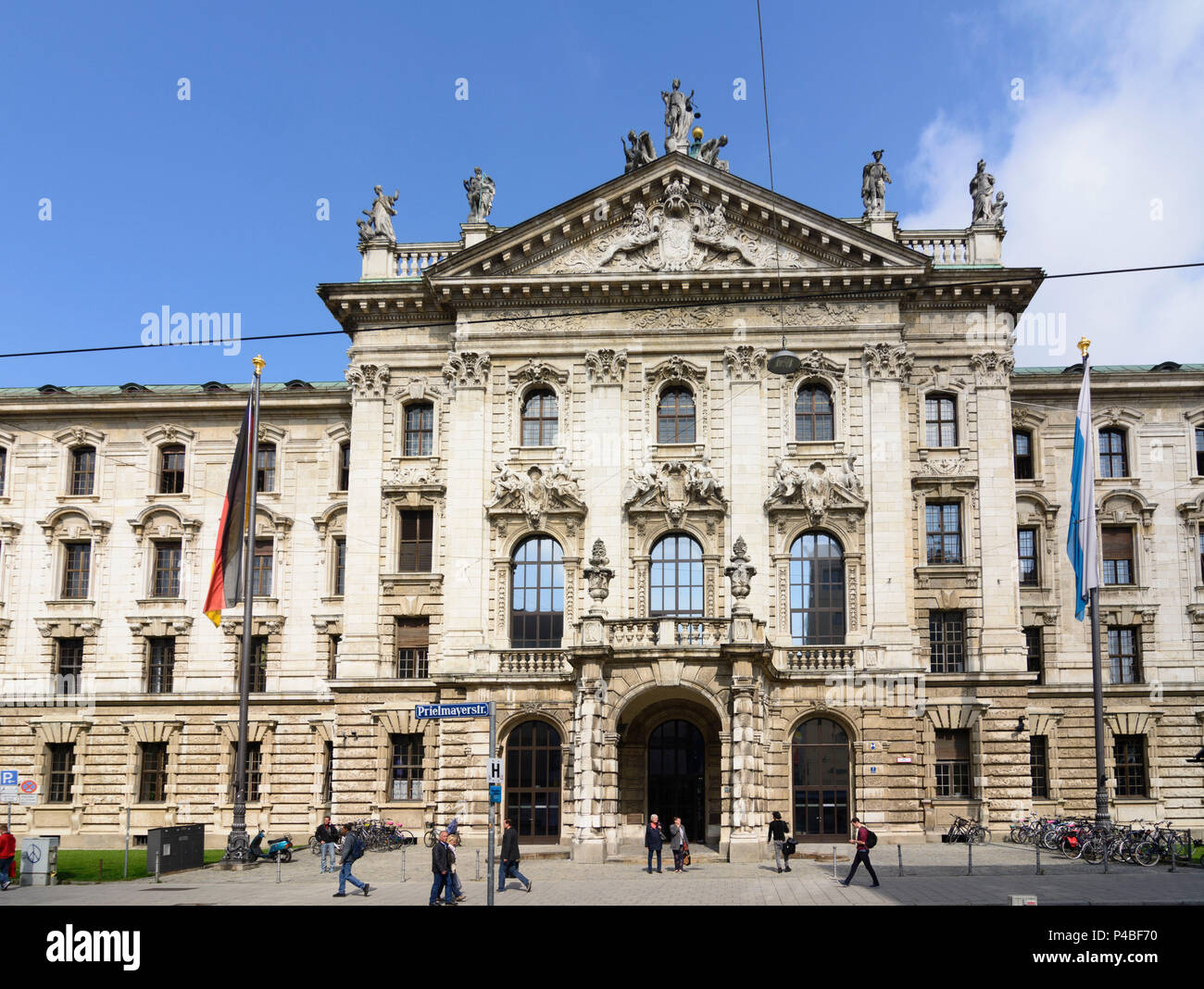 Justizpalast münchen -Fotos und -Bildmaterial in hoher Auflösung – Alamy