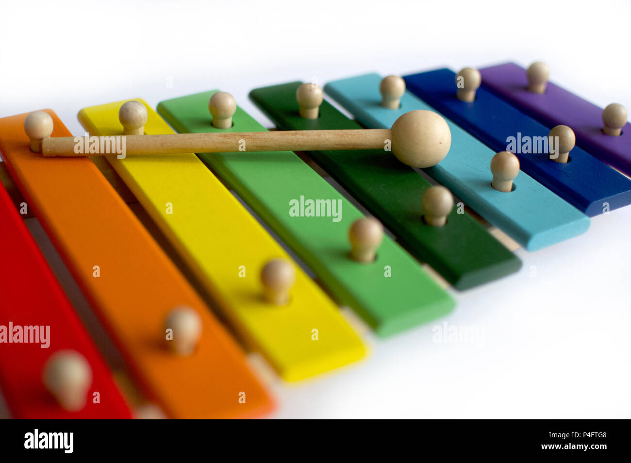 Wooden xylophone -Fotos und -Bildmaterial in hoher Auflösung – Alamy