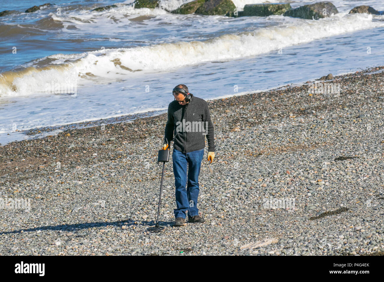 Wimmelbild strand -Fotos und -Bildmaterial in hoher Auflösung – Alamy