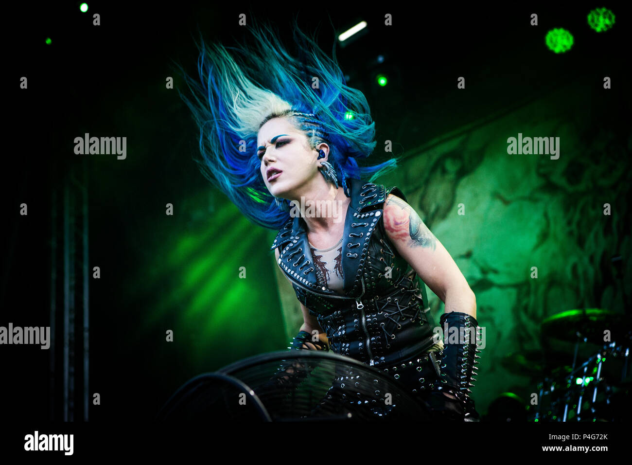 Dänemark, Kopenhagen - Juni 21., 2018. Die schwedische Melodic Death Metal Band Arch Enemy führt ...